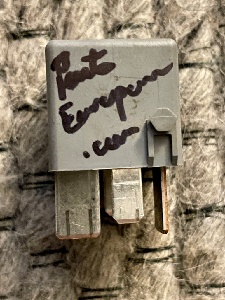 1998-2018 Mercedes-Benz Relay Grey 4-Prong 002 542 26 19, 0025422619 T ...